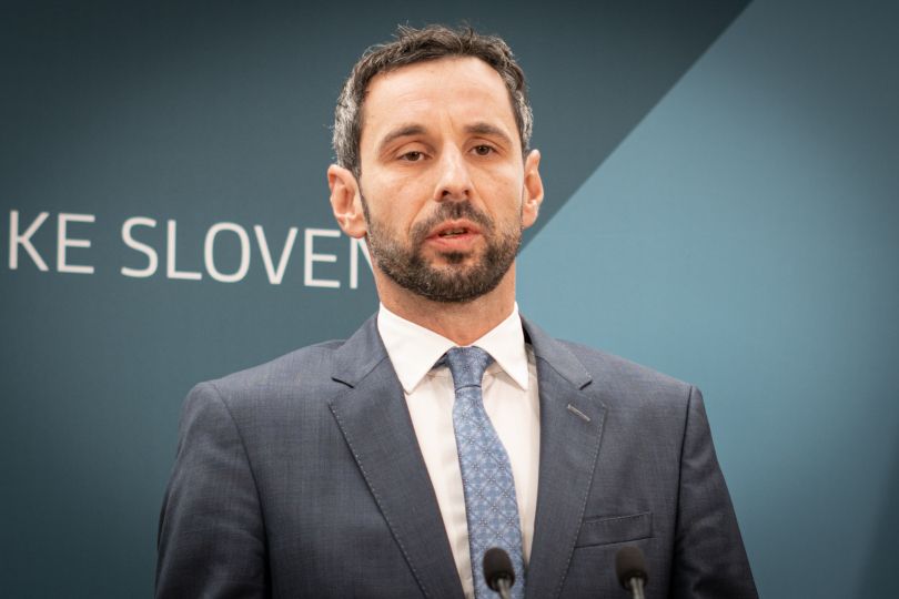 Simbolična predplačila na lepe oči, kasneje temeljiti postopki - Vestnik.si